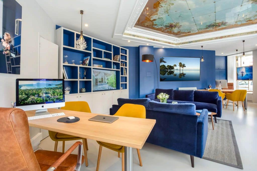 Agence de voyages ecran indoor 43 pouces