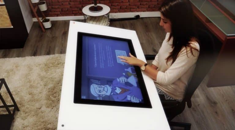 Borne tactile PMR MOBILITY⎪32, 43 et 49 pouces