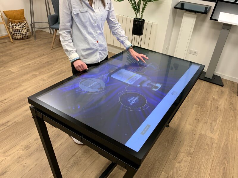 Table interactive tactile iLEGS | Communiquez de façon ludique