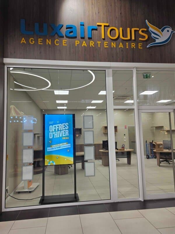 Écran d'affichage dynamique Haute Luminosité - Idéal en vitrine